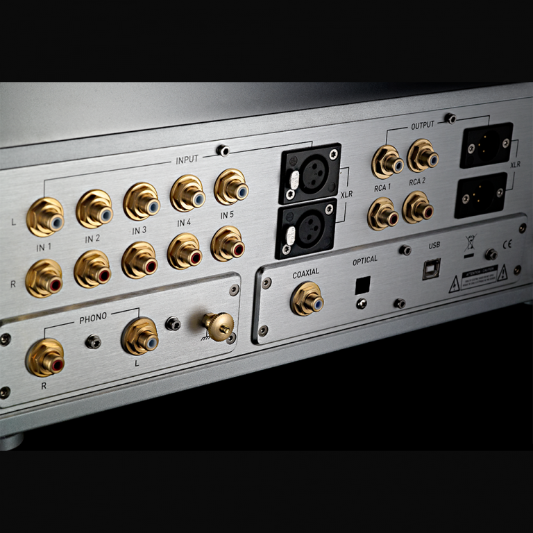 YBA PREAMPLIFICATORE SIGNATURE HI-END - Soundissimo